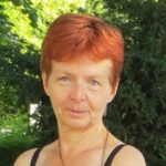 Janja Novak: Iz video posnetkov se je naučila osnov strojnega pletenja ...
